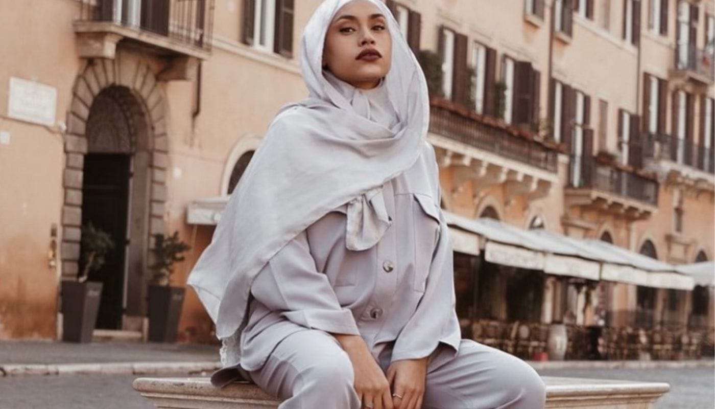Tasnim Ali, la TikToker 22enne che spiega l'Islam ai giovani (e non)